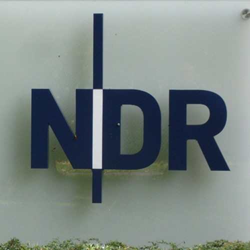 © COLUMBUS | Blog | NDR works with vacuum presses from Columbus